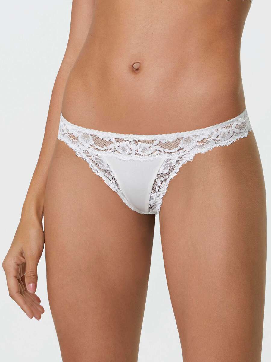 String - Sarah Milk | Darjeeling