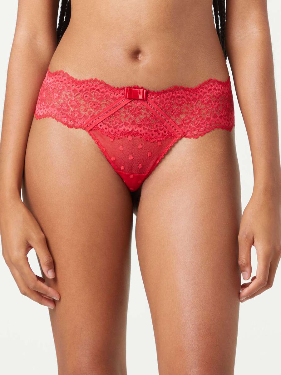 String - Simone Rouge | Darjeeling